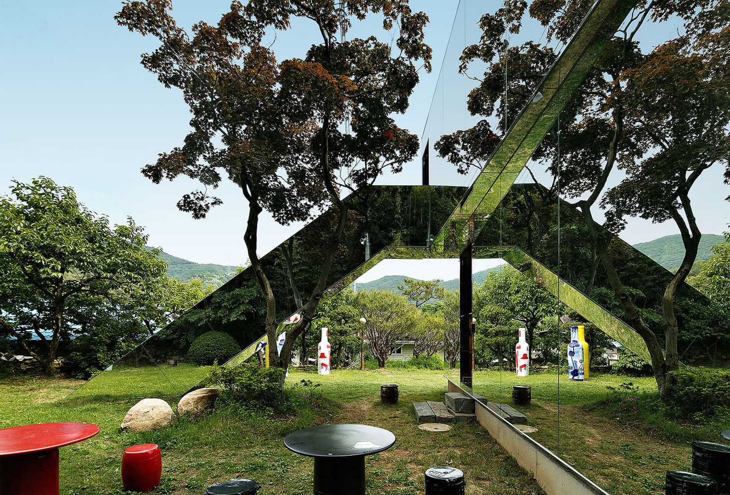 6a-click-jun-ceramic-showroom | CFile - Contemporary Ceramic Art + Design