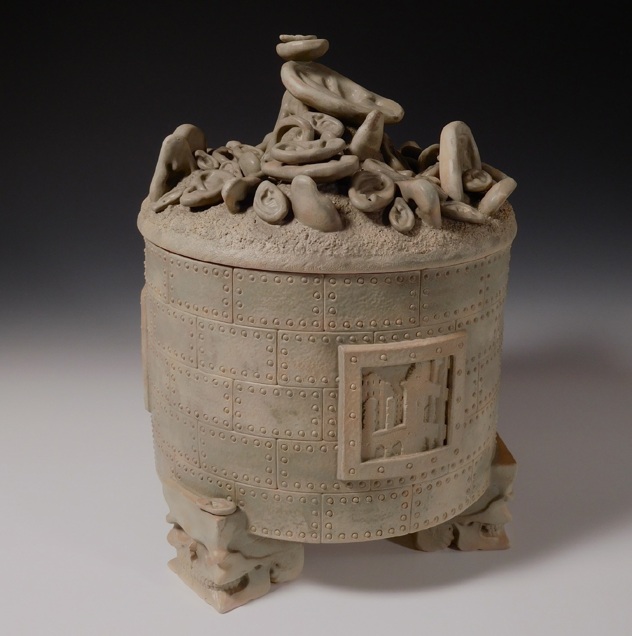 Dogfood Chic, Richard Notkin's War Jars, Self-Watering Plants and more!