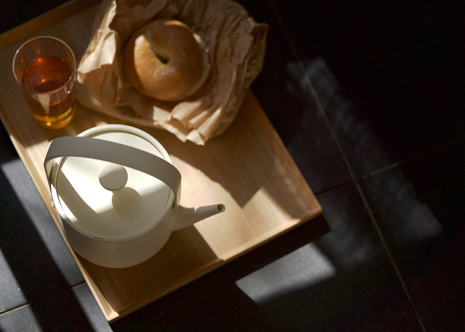 Three Distinctive and Electrifying Kettle Designs