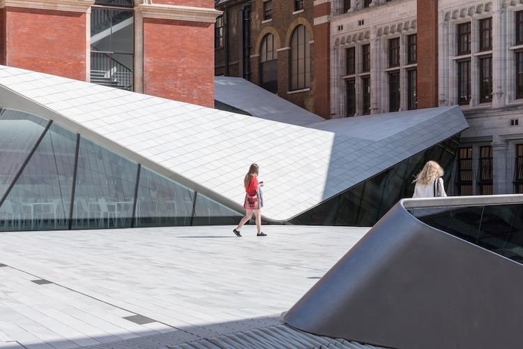 4-tile-v&a-museum-contemporary-ceramic-porcelai-tile | CFile ...